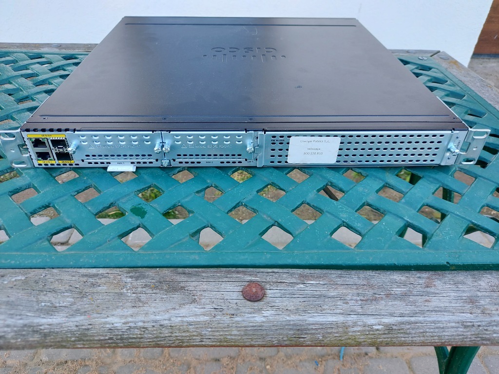 Router CISCO ISR4331/K9 (CISCO 4300 series) | Mirakowo | Kup teraz na ...