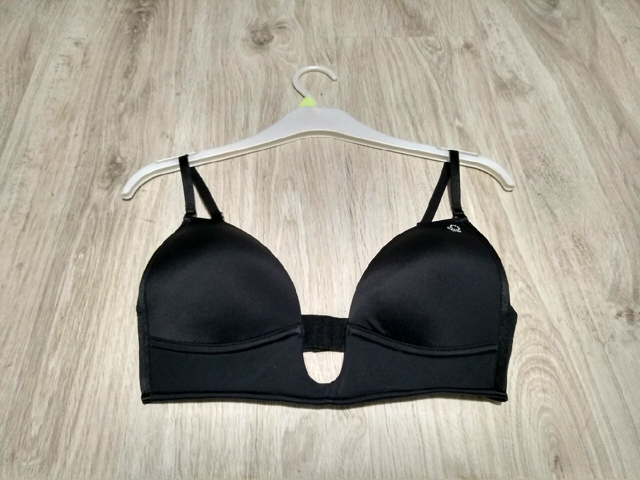 Abecita Biustonosz do głębokiego dekoltu rozm. 75B | Częstochowa | Kup ...