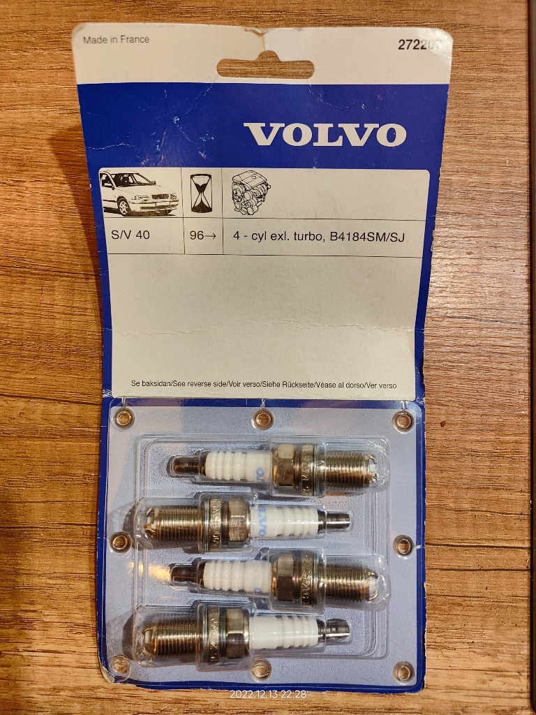 Świece zapłonowe Volvo V40 S40 OE 272207 | Warszawa | Kup teraz na ...