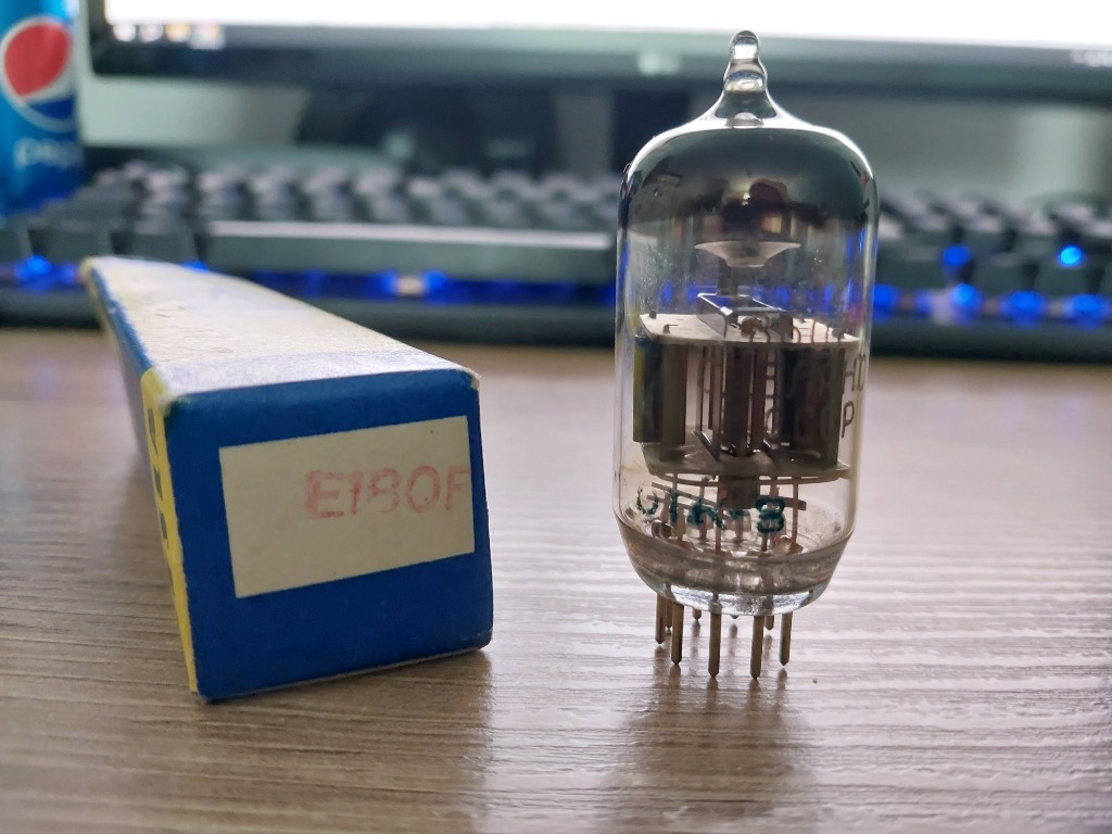 Lampa elektro E180F | Międzybórz | Kup teraz na Allegro Lokalnie