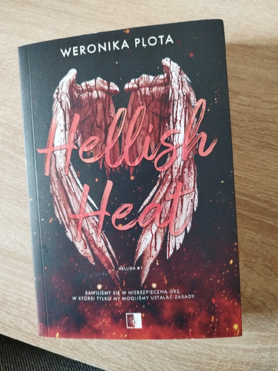 Książka Hellish Heat | Suwałki | Kup teraz na Allegro Lokalnie