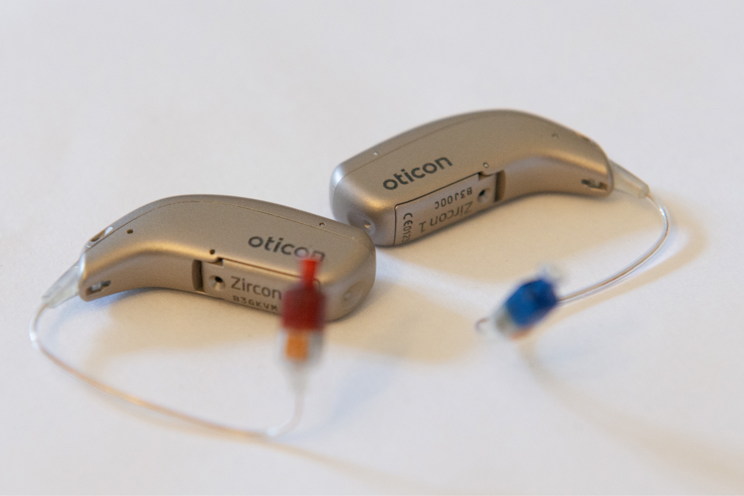 Dwa Aparaty słuchowe oticon zircon 1 ładowalne | Warszawa | Kup teraz ...