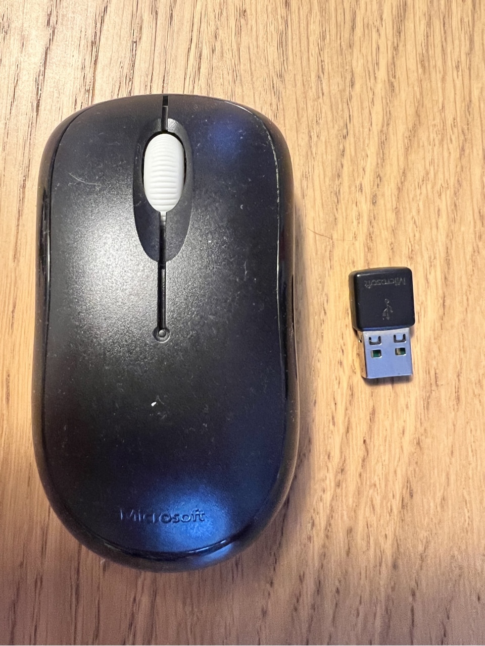 Myszka bezprzewodowa Microsoft Wireless 1000 | Warszawa | Licytacja na ...