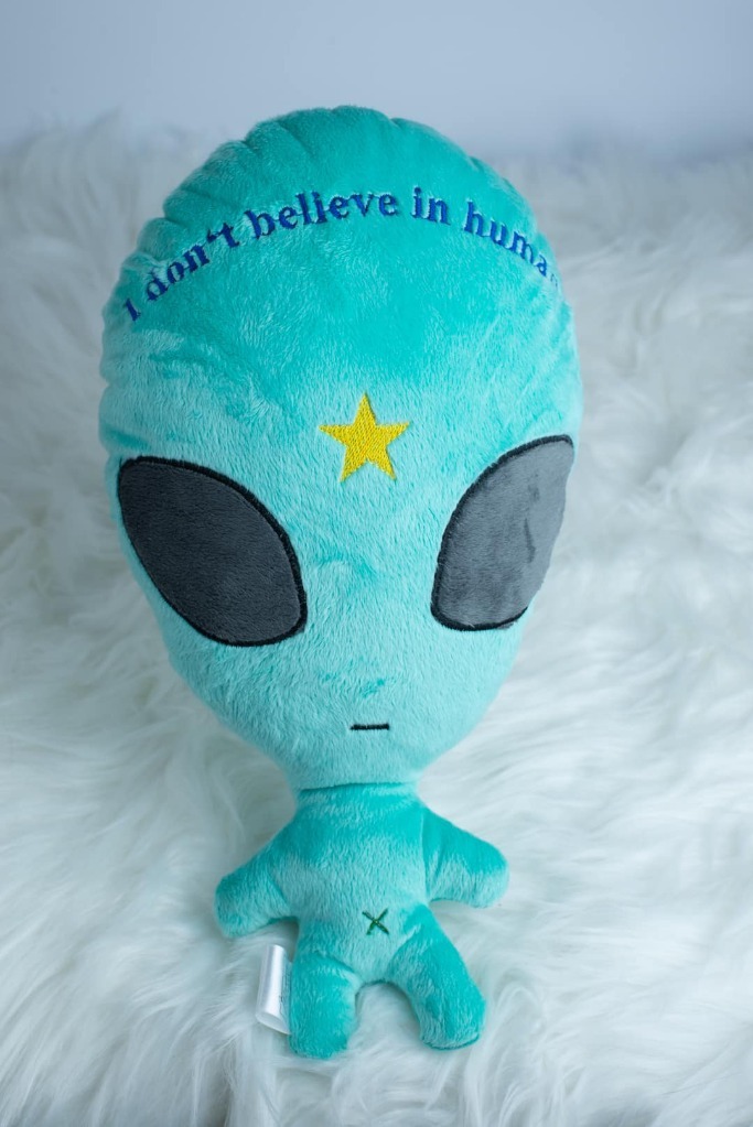 Kosmita zabawka “I don’t believe in humans” | Kraków | Kup teraz na ...