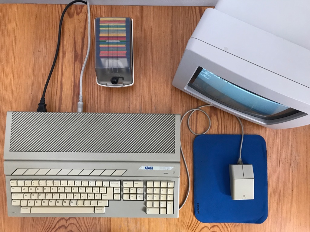 Atari 1040 ST STFM + monitor SM 124 + myszka STM1 | Rydułtowy | Kup ...