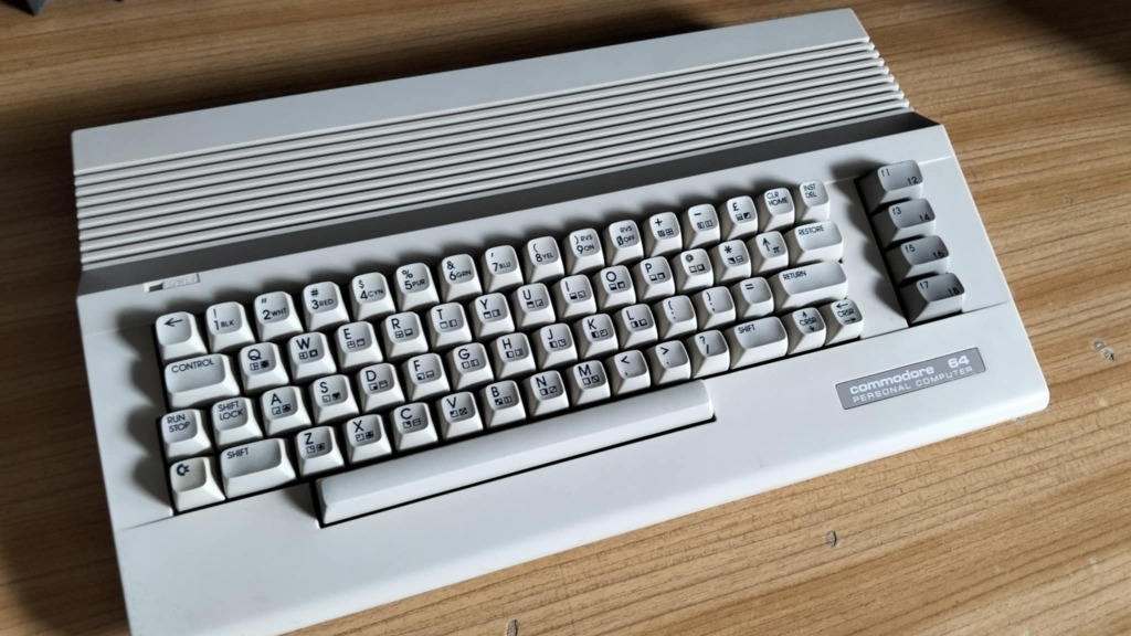 Commodore 64 C64 C64C plus zasilacz w | Warszawa | Kup teraz na Allegro Lokalnie