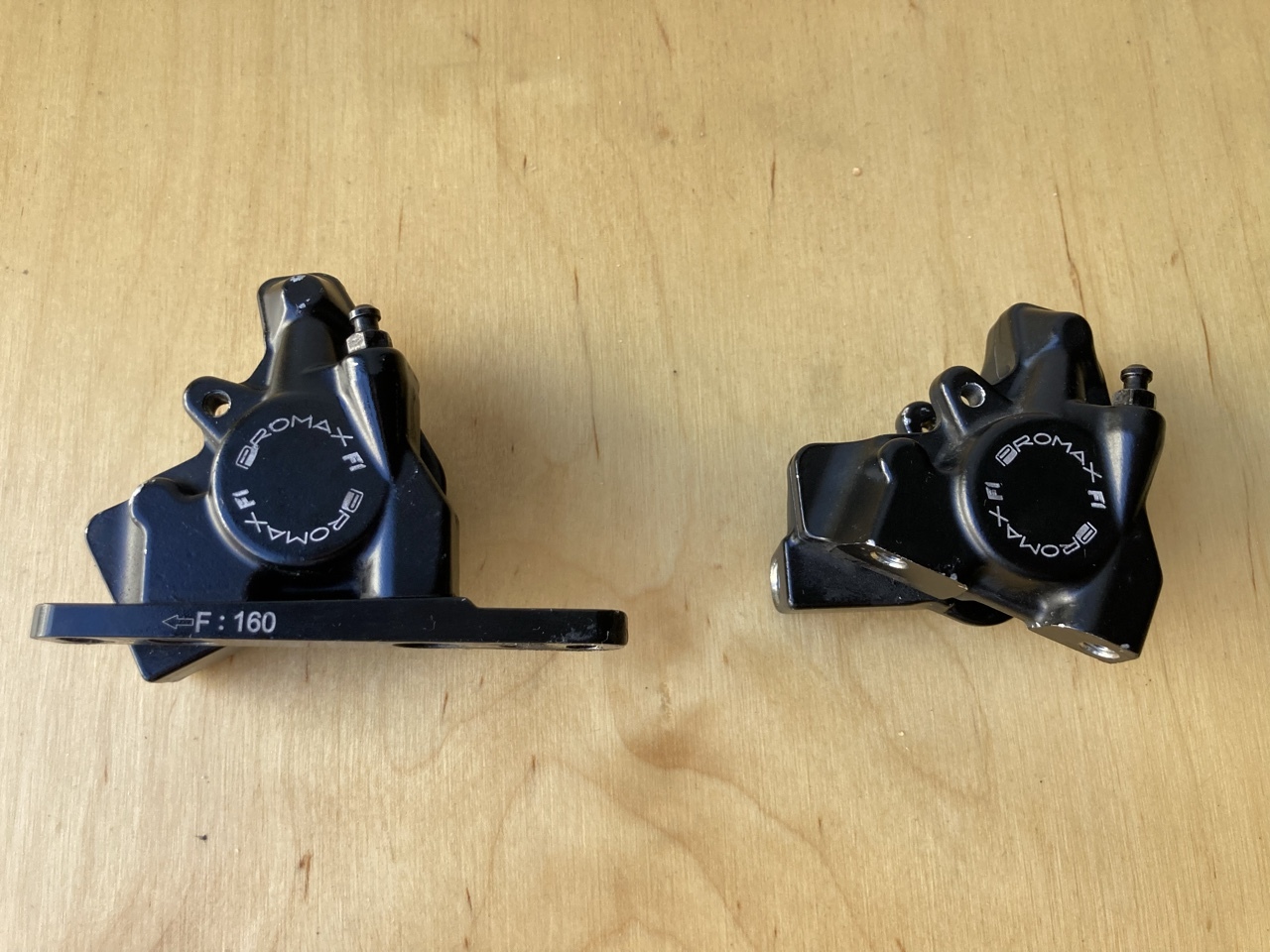 Rowerowe zaciski hamulcowe hydrauliczne Promax F1 Flat mount | Poznań ...