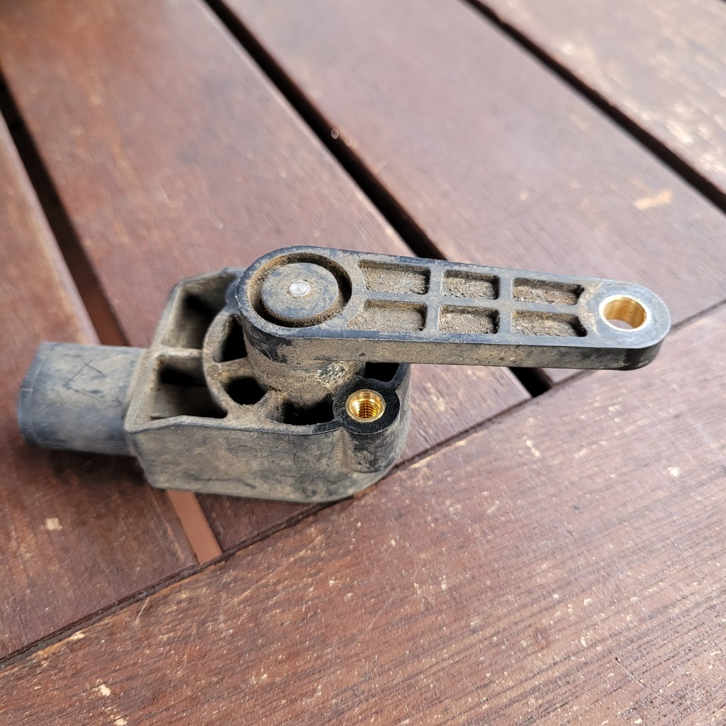 AUDI A6 C6 CZUJNIK POZIOMOWANIA ŚWIATEŁ 4F0616571G | Krosno Odrzańskie ...