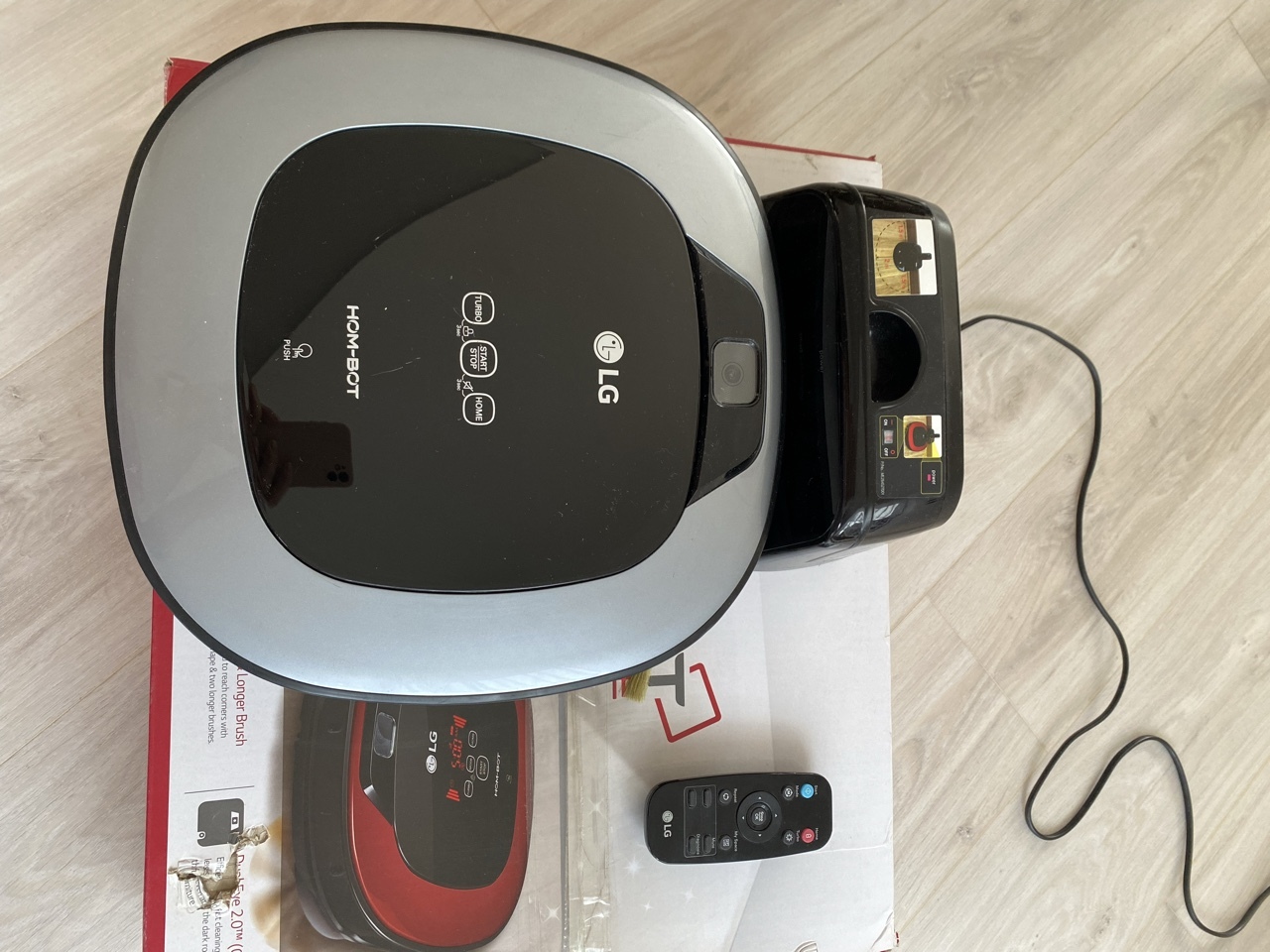 HOMBOT Square LG VR6340LV robot odkurzający opak | Piekary Śląskie | Kup teraz na Allegro Lokalnie