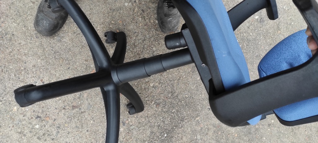 Krzesło fotel biurowy obrotowy Master Nowy Styl | Stara Gadka | Kup ...