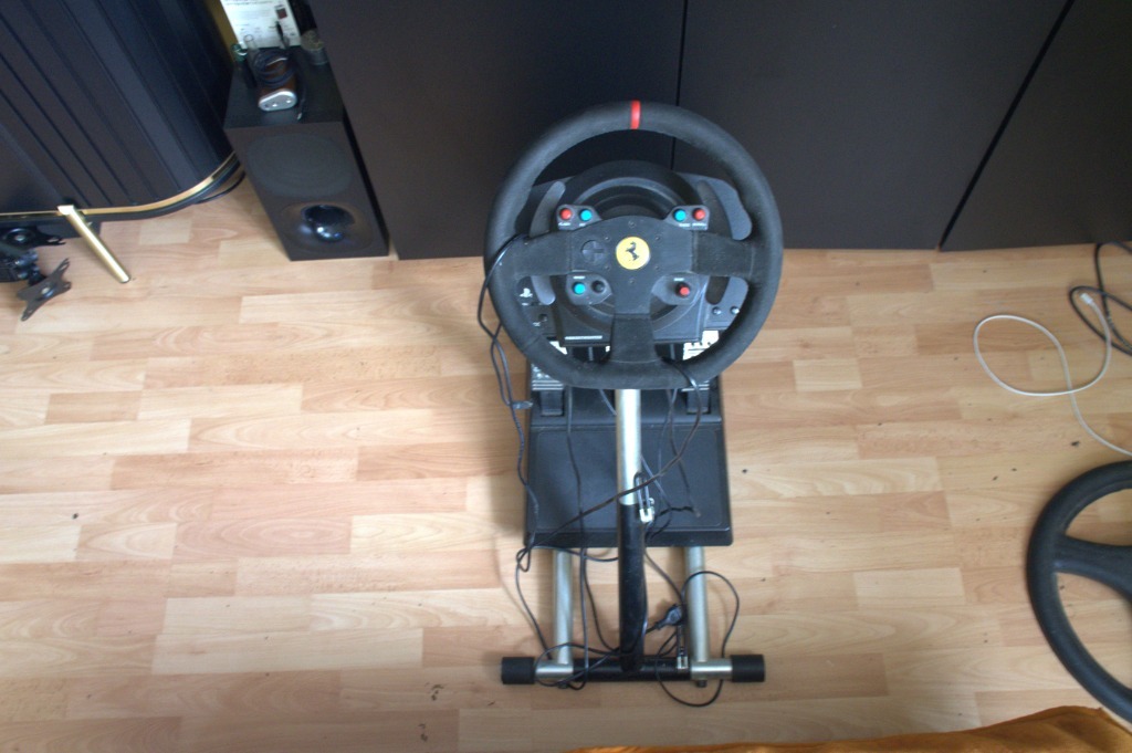 Thrustmaster T300 Alcantara Edition + stojak Wheel Steel Pro – komplet | Radom | Kup teraz na ...