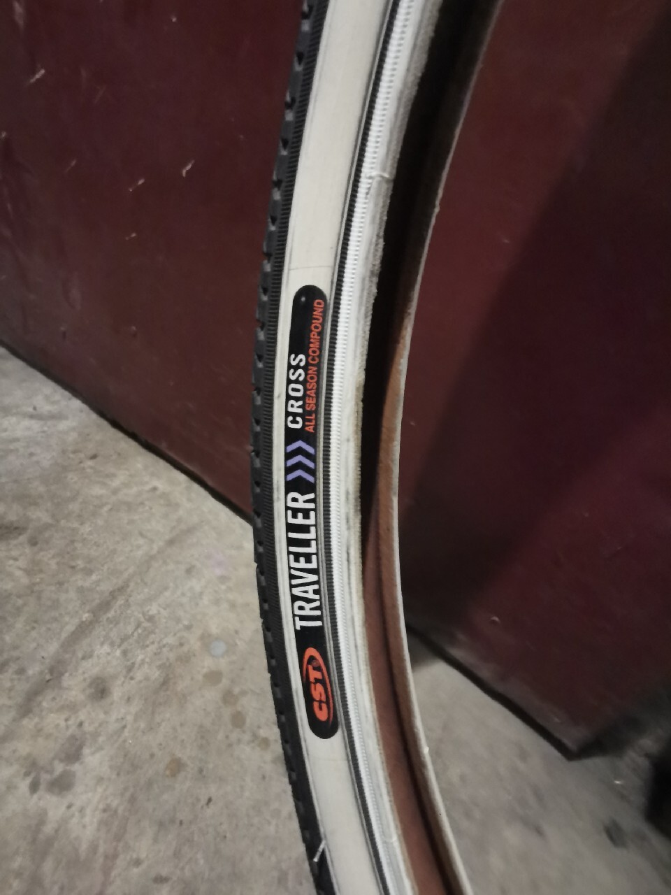 Opony Rowerowe CST Traveller 28 700x40c | Kielce | Kup teraz na Allegro ...