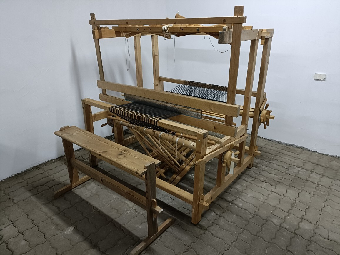Duże krosno tkackie 8nicielnic + ławka | Wielowieś | Ogłoszenie na ...