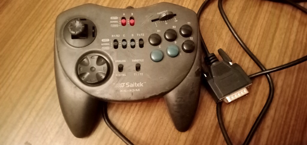 Pad Saitek X633M | Ciechanowiec | Licytacja na Allegro Lokalnie