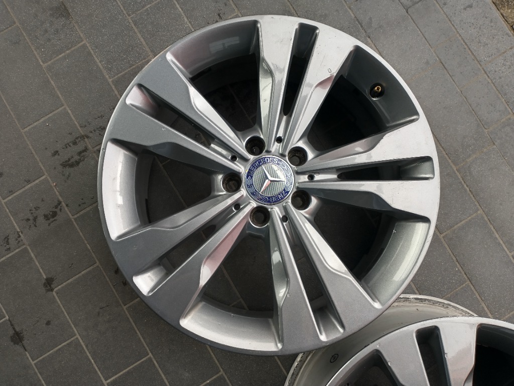 Mercedes felgi 2464010400 komplet z dekielkami | Puck | Kup teraz na ...