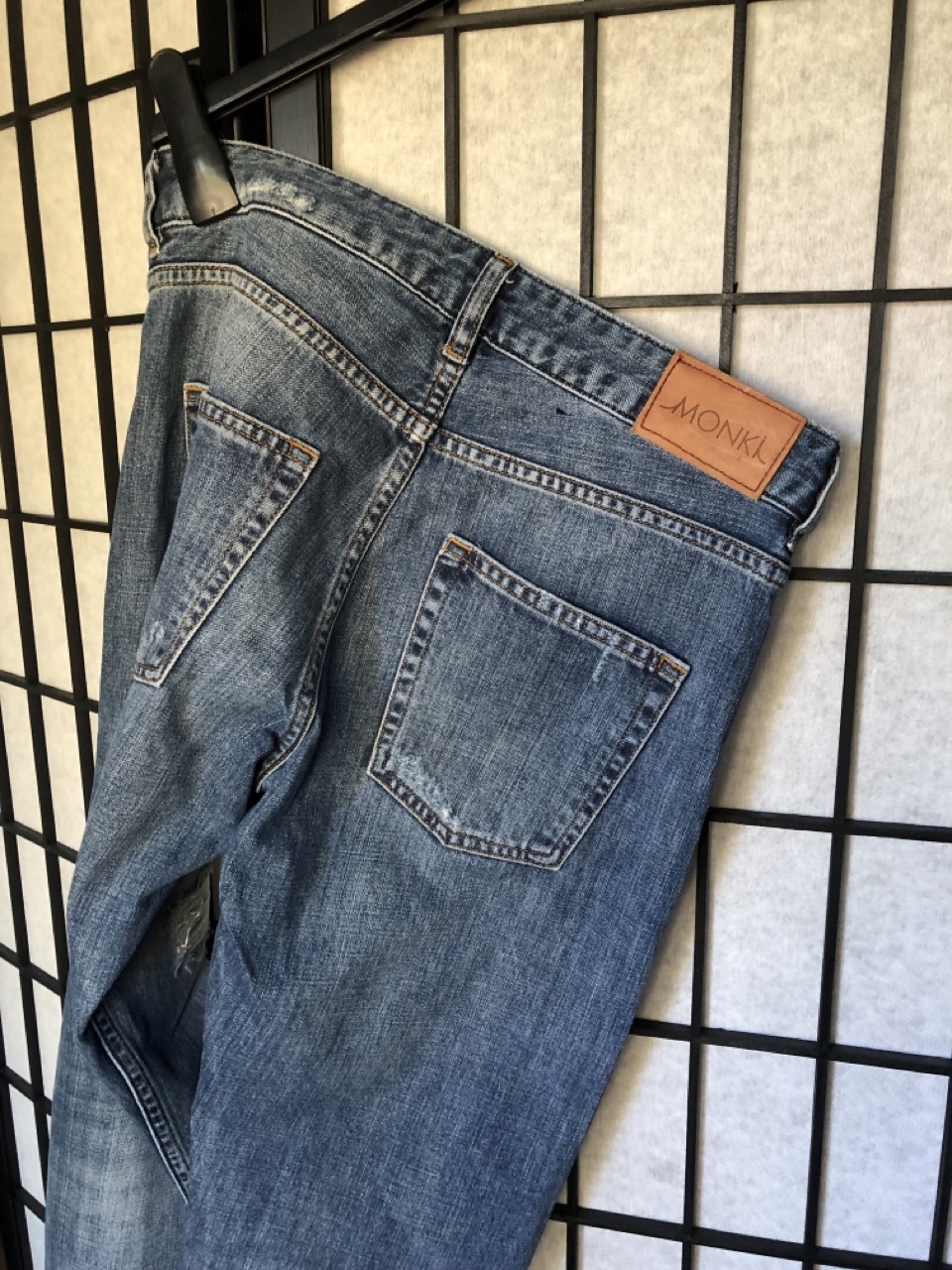 Damskie Jeansy MONKI vintage denim, pas36, spodnie | Elbląg | Kup teraz ...