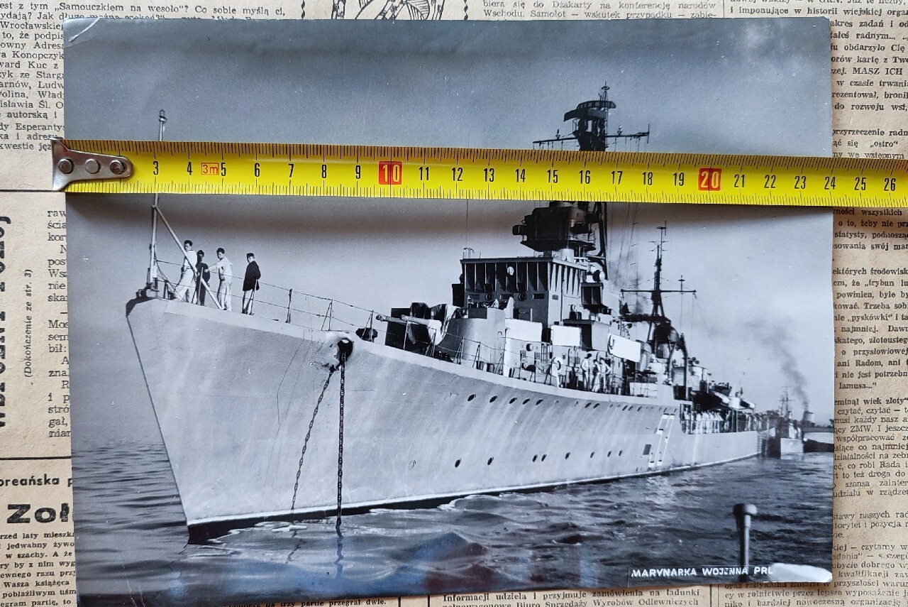 Fotografia ORP Grom okręt wrak Hel PRL Marynarka Wojenna nisczyciel ...