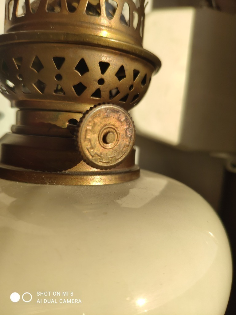 Stara francuska porcelanowa lampa naftowa | MOGILANY | Kup teraz na Allegro Lokalnie