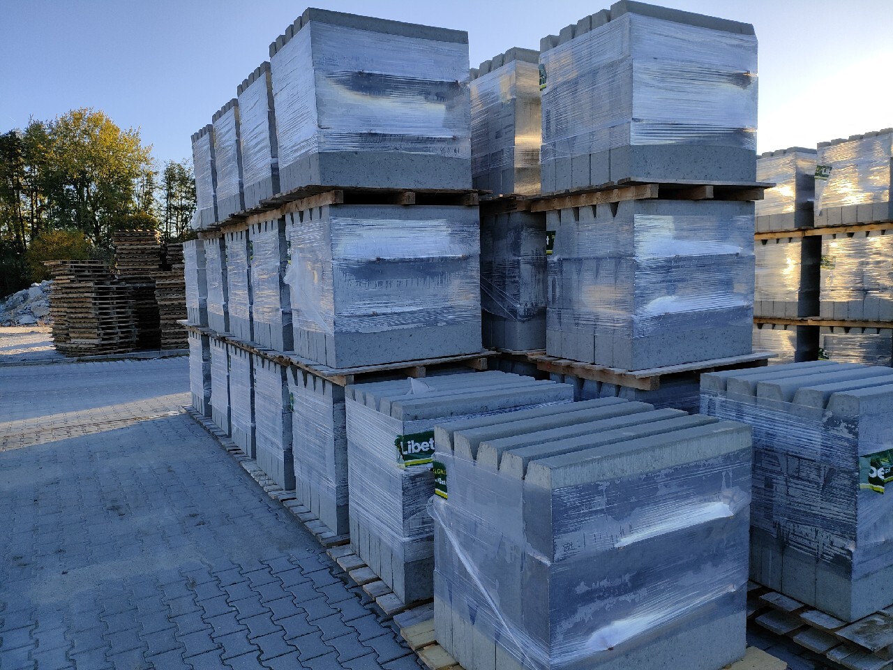 Krawężniki najazdowy drogowy Kostka brukowa Libet | Myślenice | Kup ...