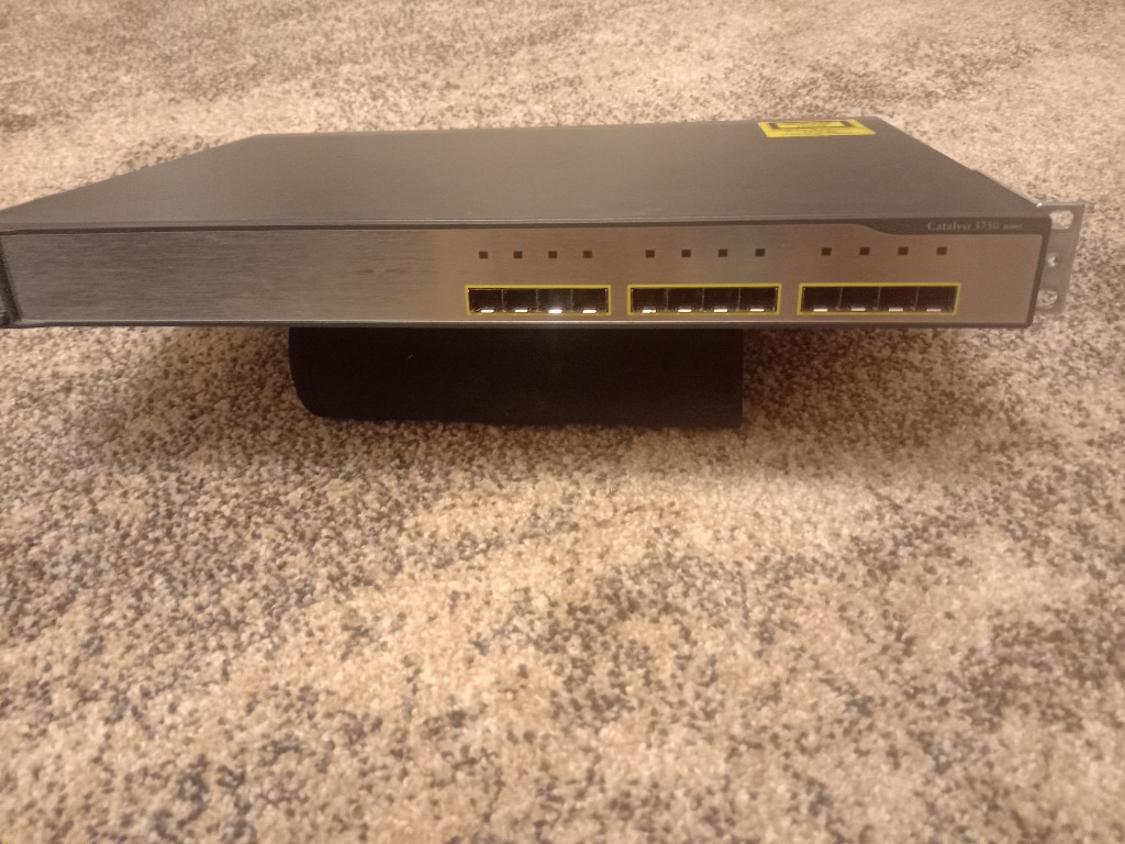 Switch Cisco 3750G12SE 12xSFP 1G uchwyty 3750 L3 | Wrocław | Ogłoszenie ...