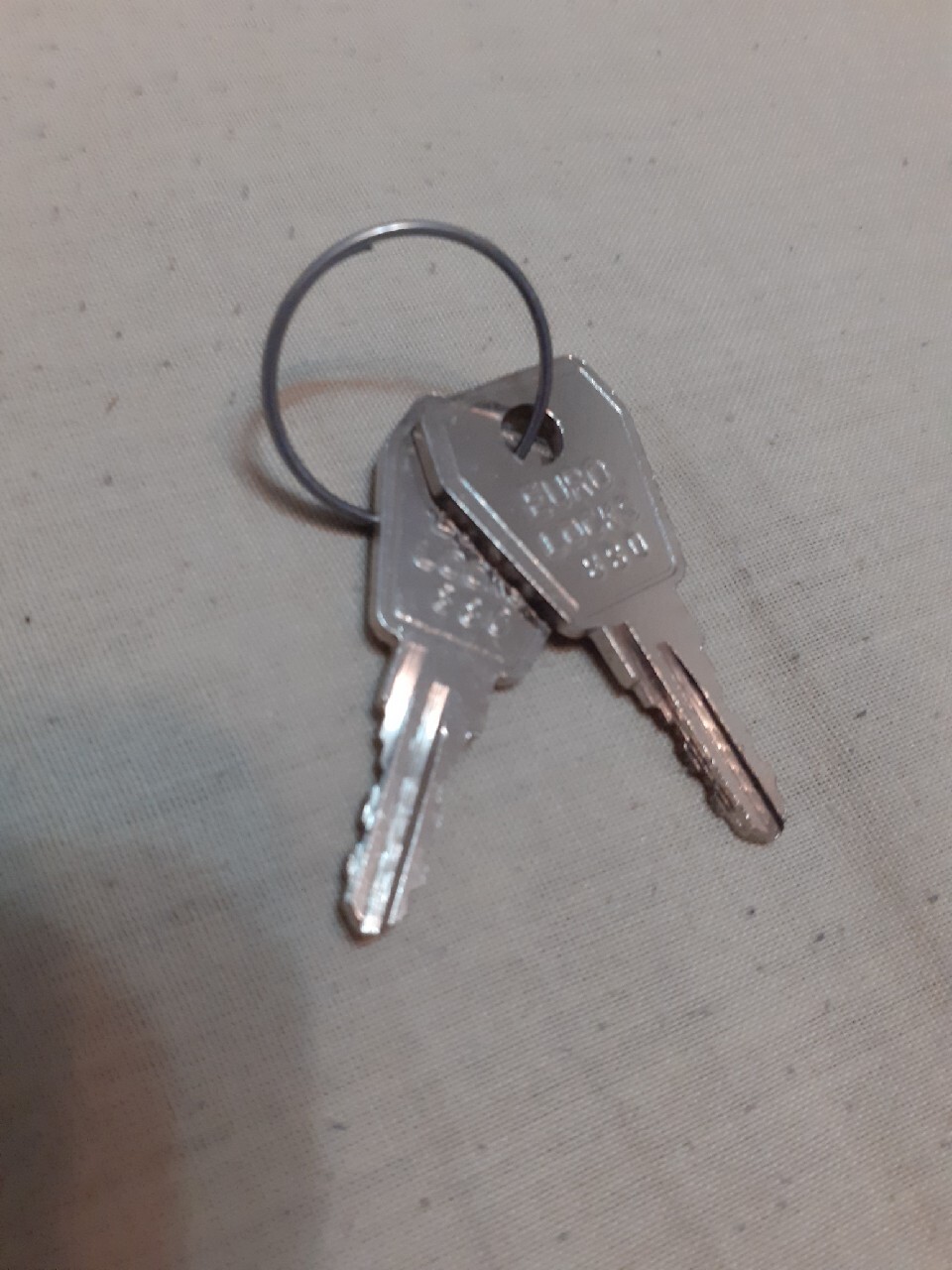 Kluczyk EURO LOCKS 880 kpl 2 sztuki | Wrocław | Kup teraz na Allegro ...