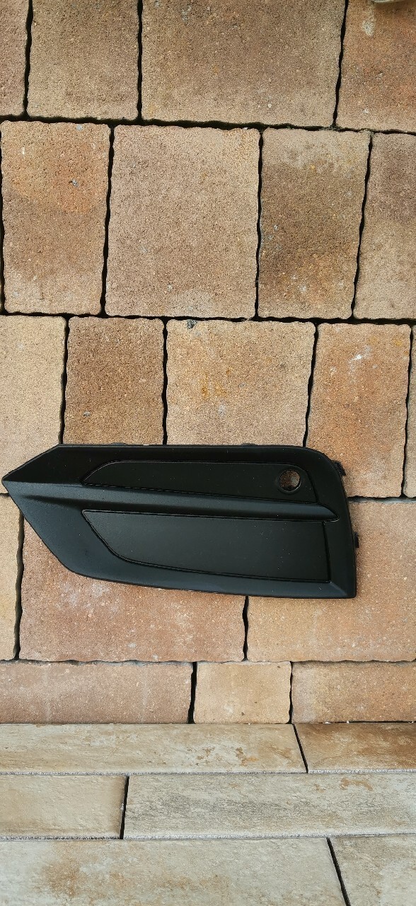 Volvo xc60 ll lewa kratka zderzaka 31425187 | Jasienica | Ogłoszenie na ...