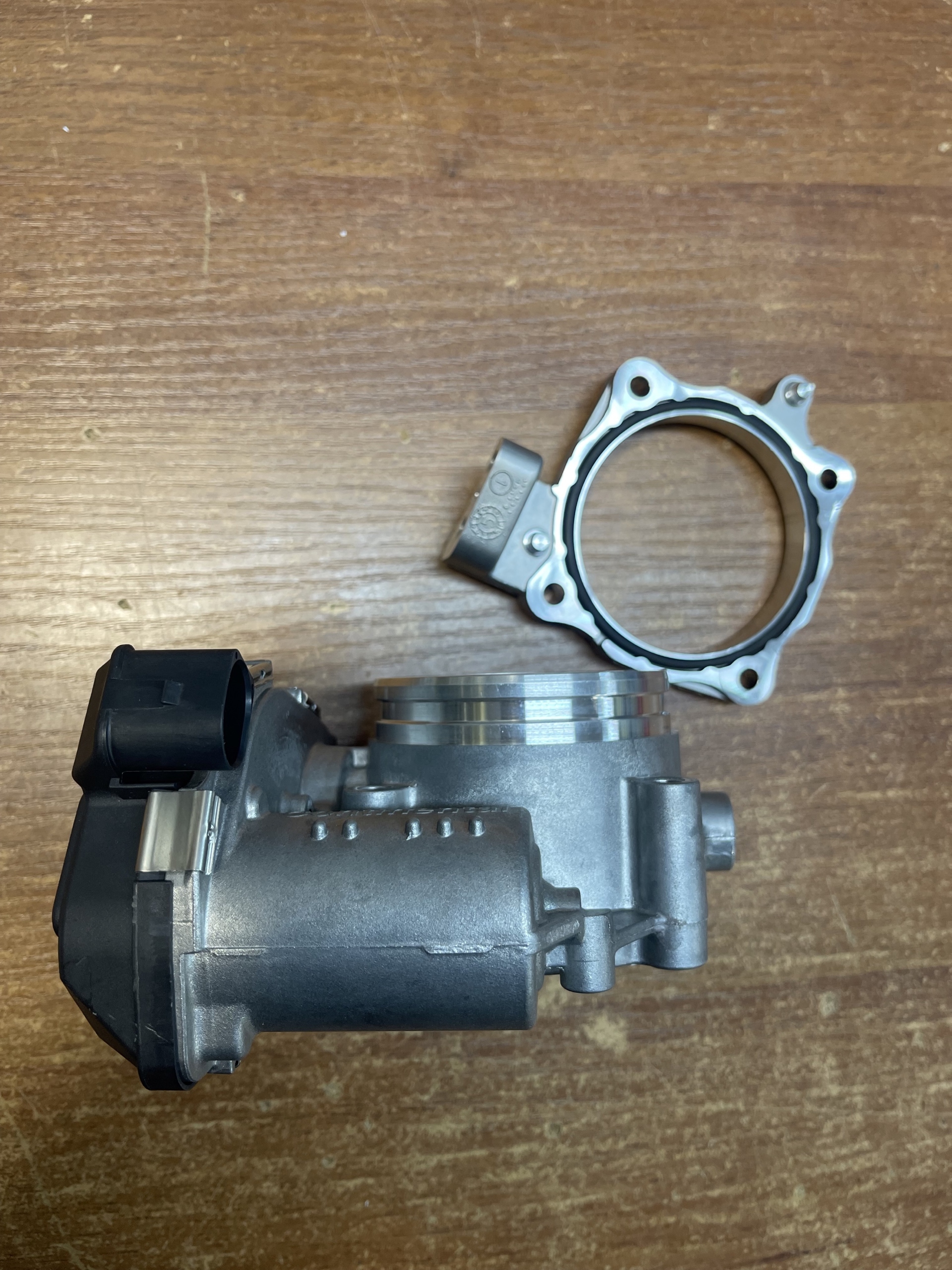 Przepustnica Audi C7 3.0 TFSI nowa 06E 133 062 H | Gorzów Wielkopolski ...