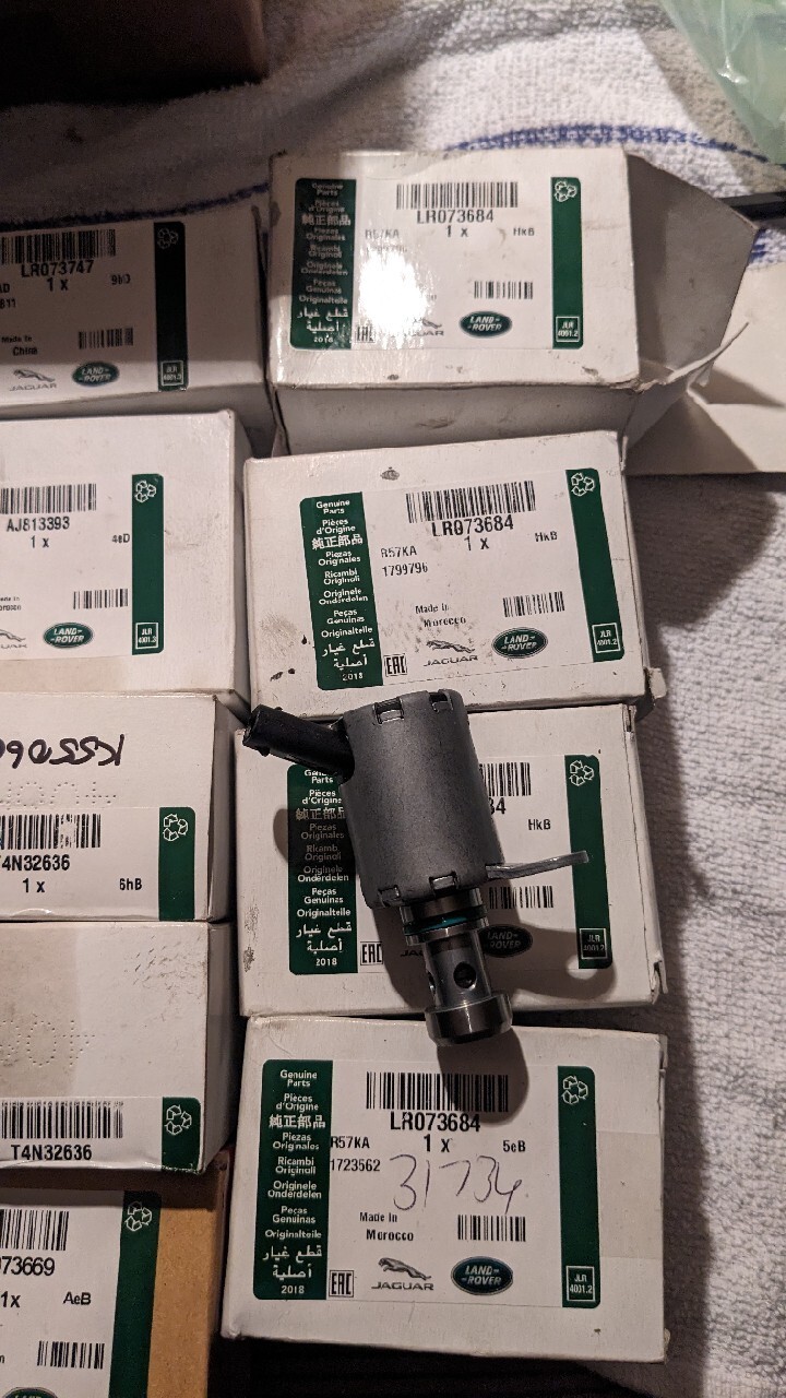 Zawór dyszy natrysku oleju Land Rover 2.0 LR073684 | Starachowice ...