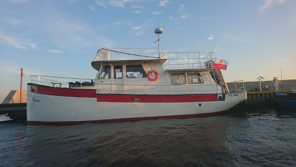 Statek Kuter Jacht Houseboat Camper na wodzie | Jastarnia | Licytacja ...