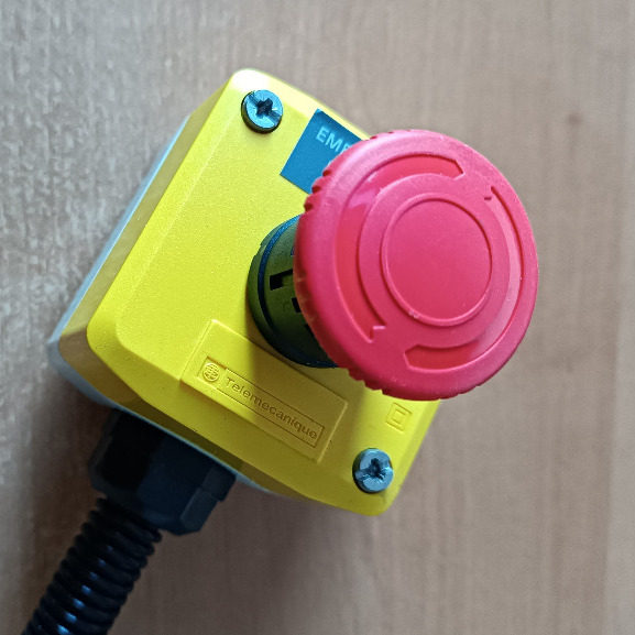 Wyłącznik bezpieczeństwa EMO Stop TELEMECANIQUE | Warszawa | Kup teraz ...