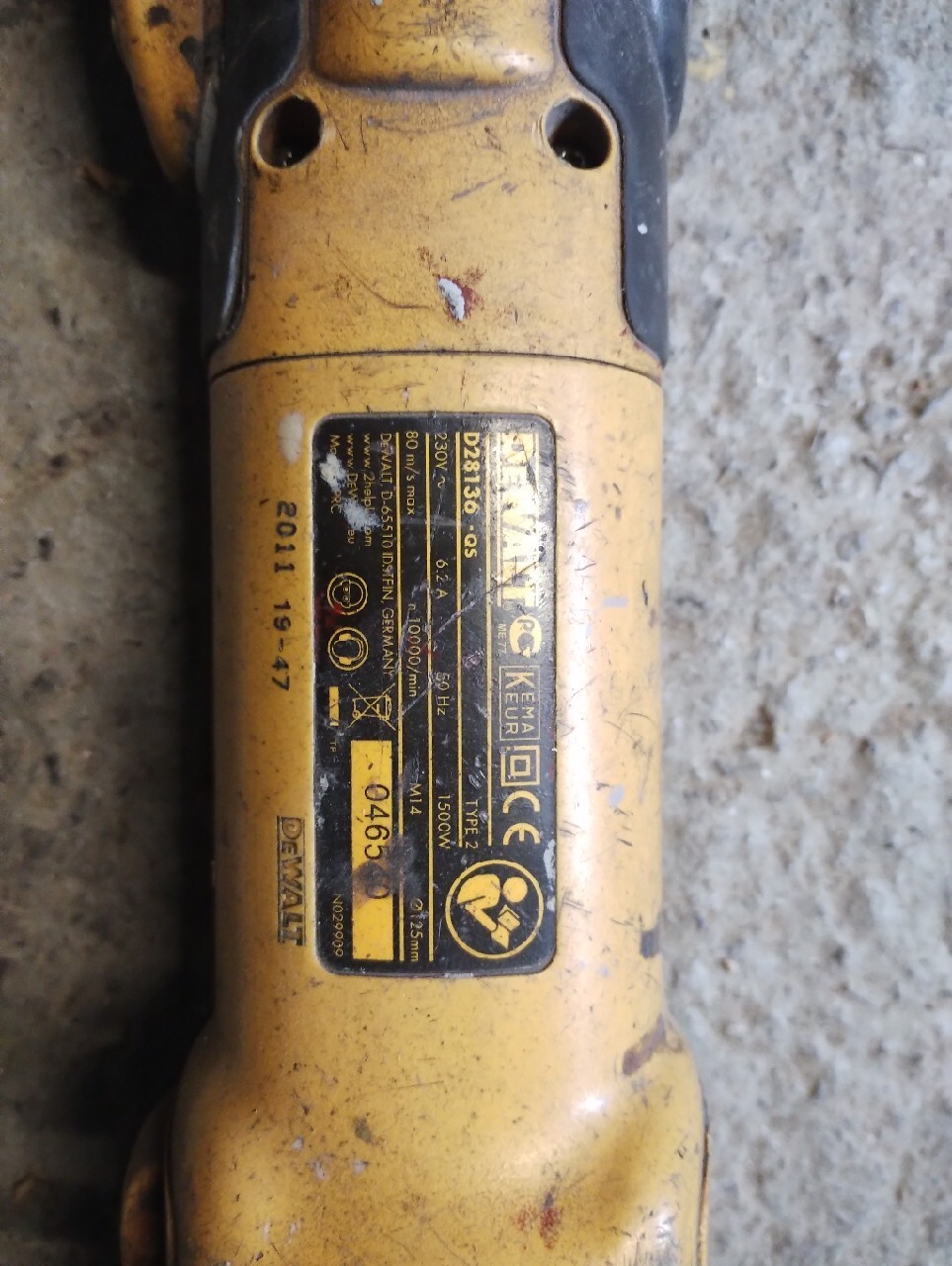 Szlifierka kątowa DeWalt d28136 uszkodzona | Podszkodzie | Licytacja na ...
