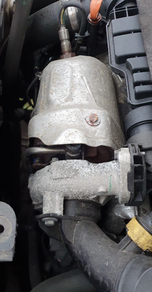 Peugeot 3008 II demontaż 9835855380 Turbina turbosprężarka | Góra ...