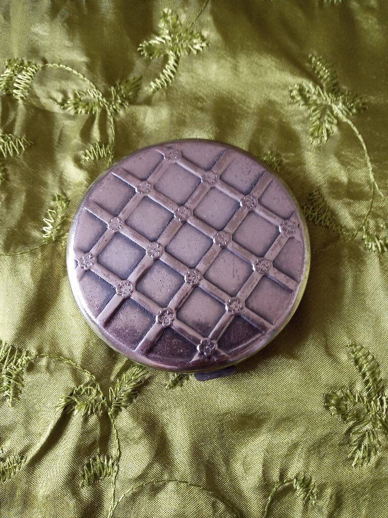 Puderniczka posrebrzana | Lublin | Kup teraz na Allegro Lokalnie