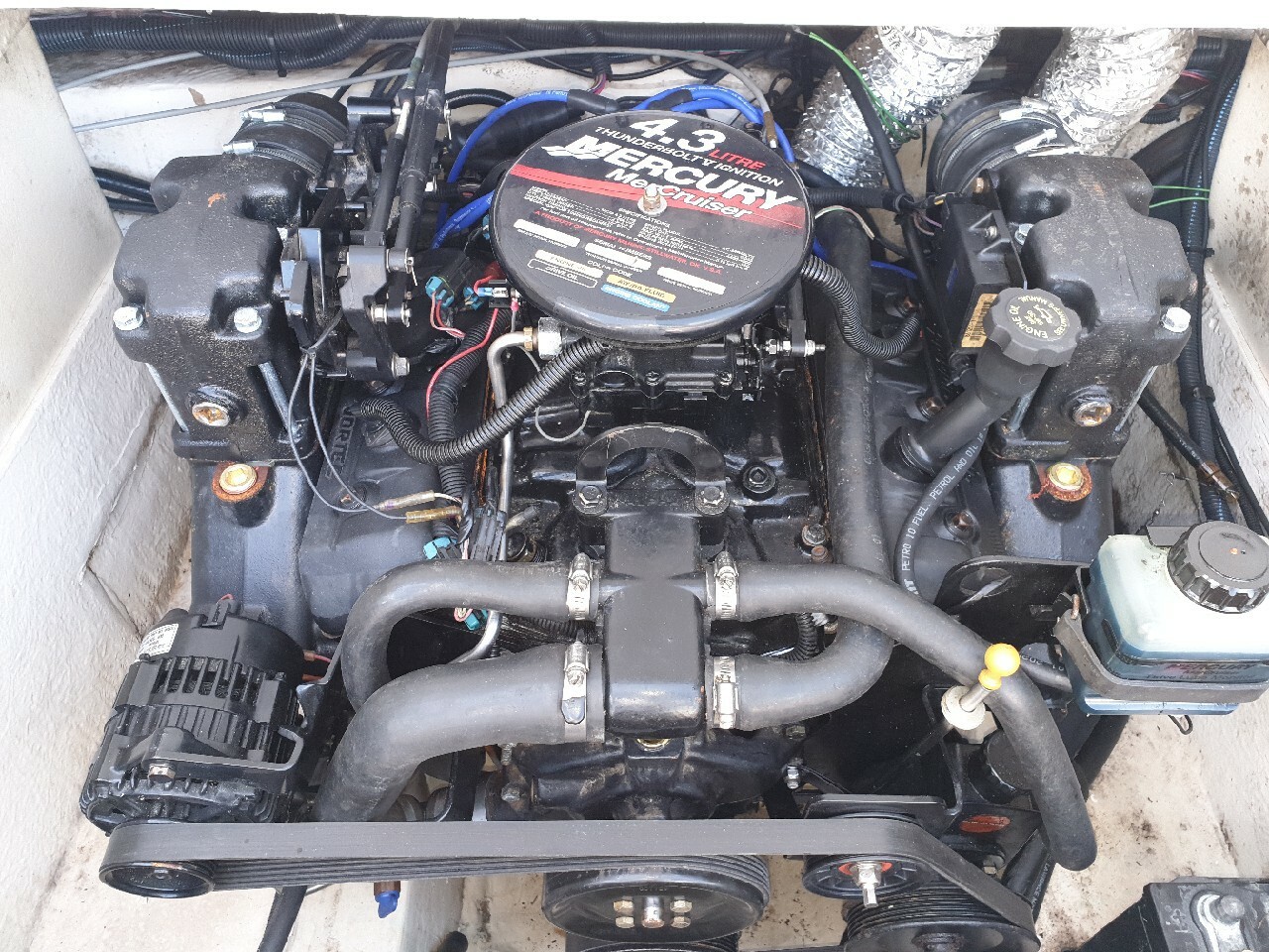 Motorówka bowrider TAHOE Q4 4.3 Mercruiser z 2007 | Warszawa | Kup ...