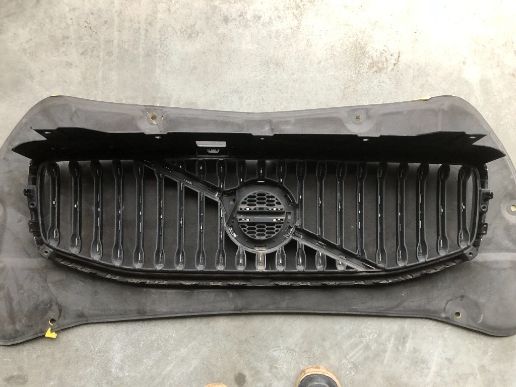 Volvo XC 60 II Grill oe 31425535 | Pszczew | Kup teraz na Allegro Lokalnie