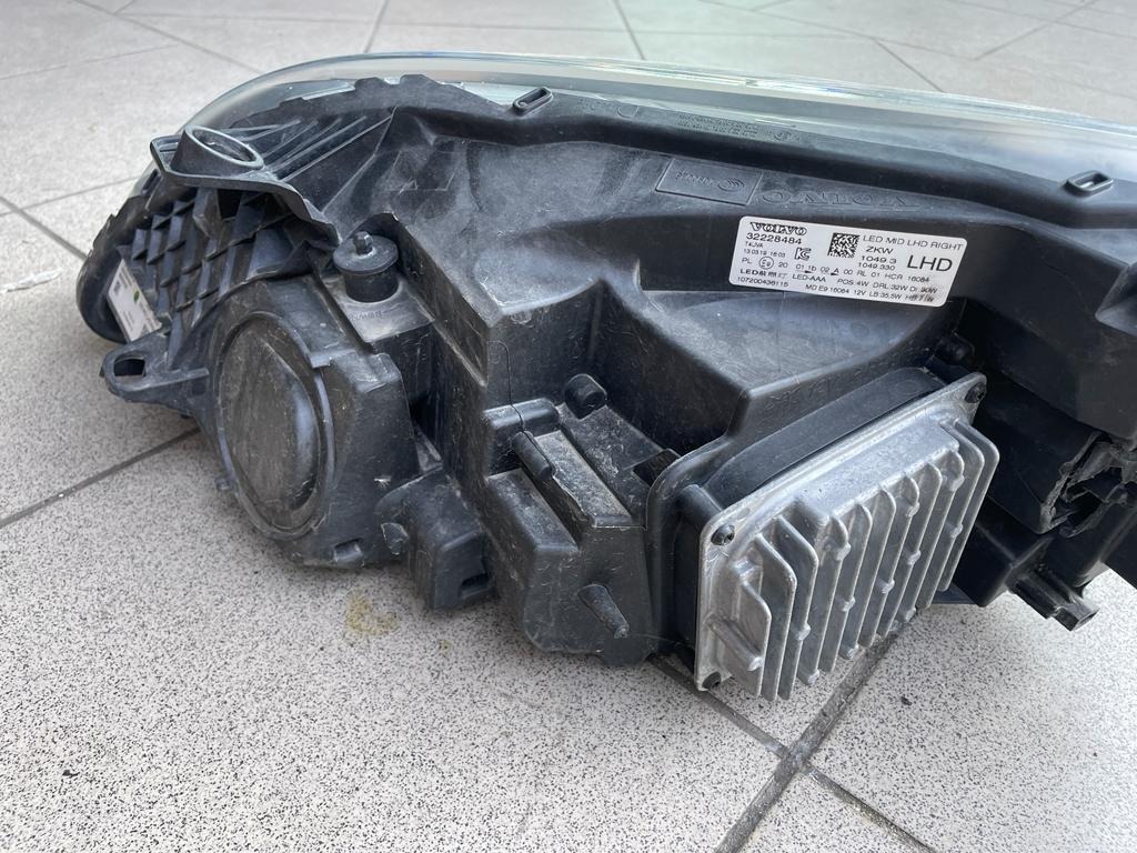 Volvo V40 XC40 Full Led Prawy Lampa Przód 32228484 | Lublin | Kup teraz ...