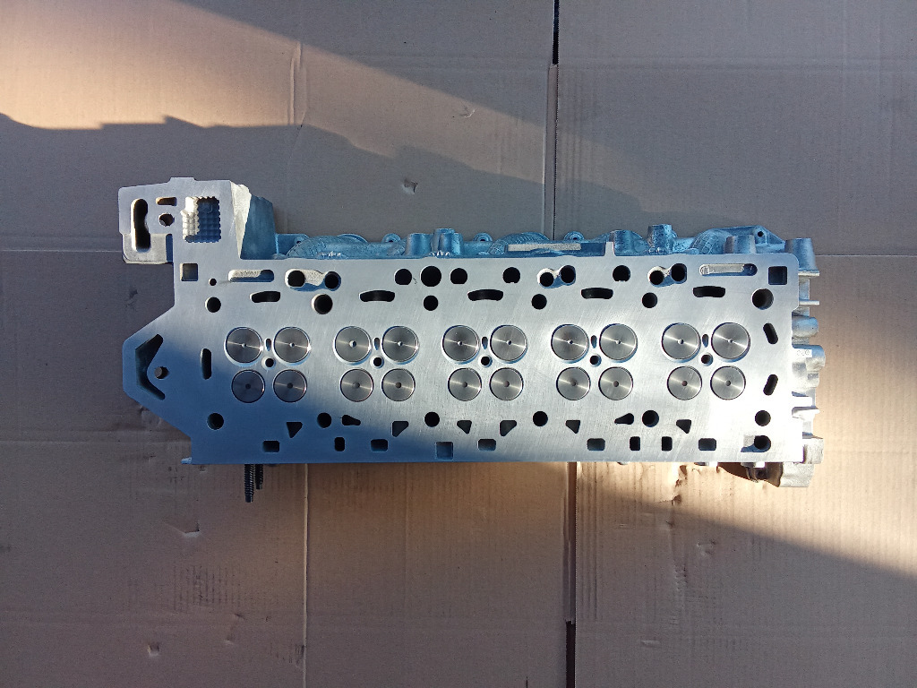 Głowica Volvo 30777365 30777363 31401466 Z WAŁKAMI ZREGENEROWANA ...