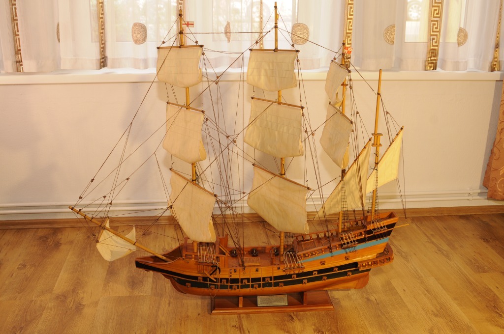 Drewniany model żaglowca hiszpański galeon statek | Bydgoszcz | Kup ...