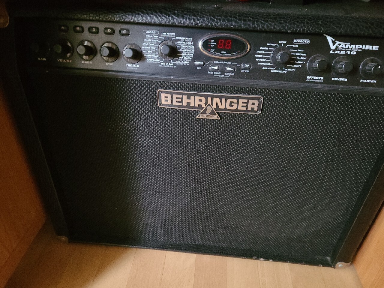 Behringer VAmpire LX210 – wzmacniacz gitarowy 120W | kielce ...