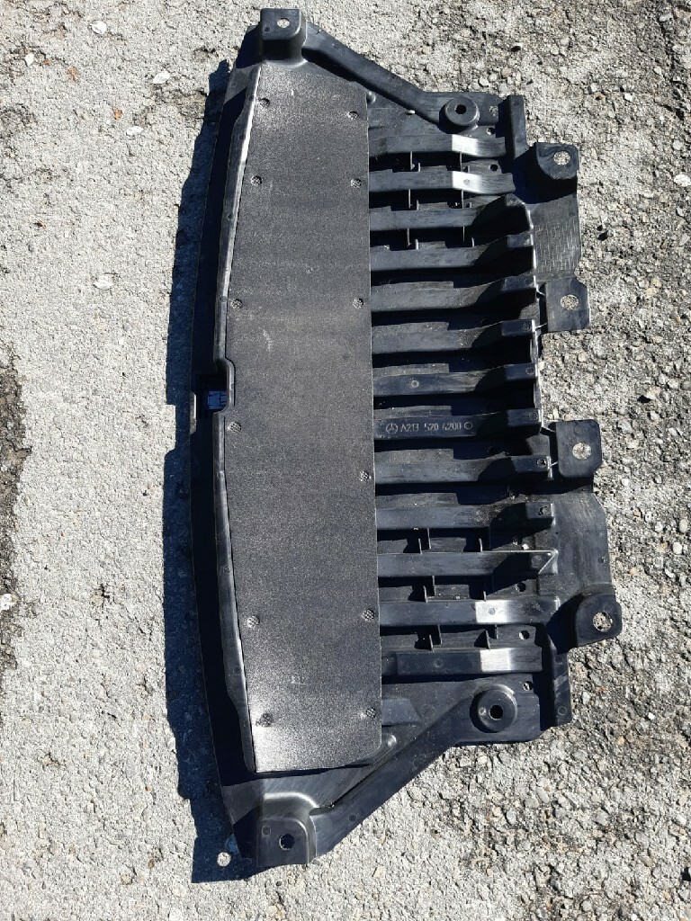 Osłona pod silnik Mercedes w213 A2135204200 | Rzeszów | Ogłoszenie na ...