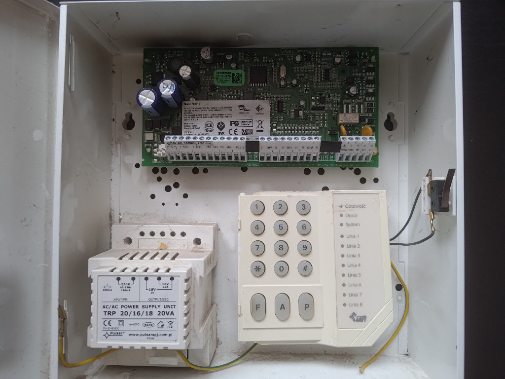 PC1616 DSC Przewodowa centrala alarmowa | Oleśnica | Kup teraz na ...