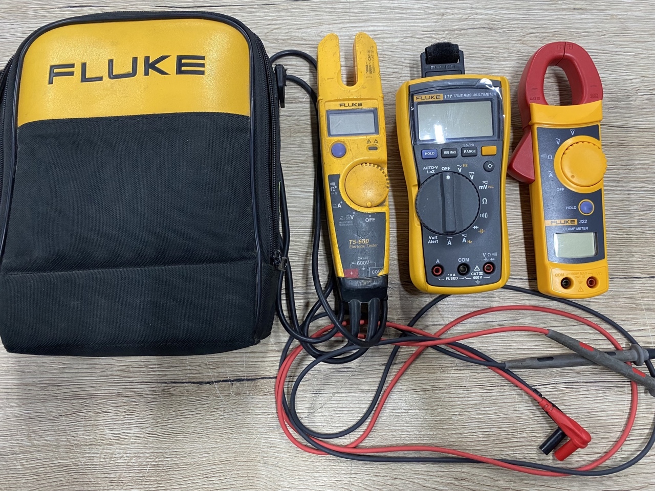 Zestaw mierników FLUKE | Sanok | Kup teraz na Allegro Lokalnie