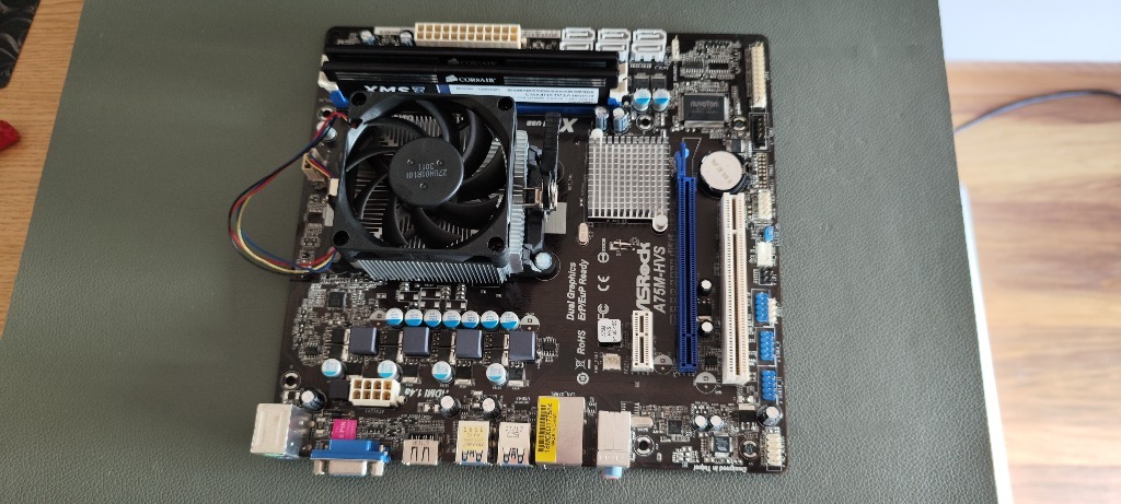 PŁYTA ASROCK A75MHVS + AMD A83850 APU + 4GB | Toszowice | Kup teraz na ...