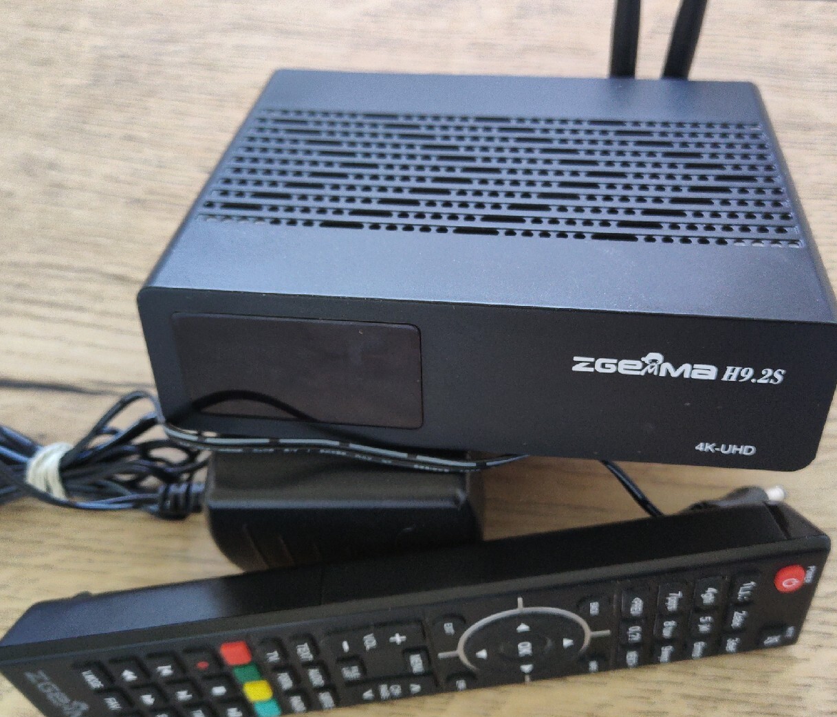 Tuner satelitarny Zgemma h9 2S 2 x dvbs2 USB czytnik wifi LAN OPENATV ...