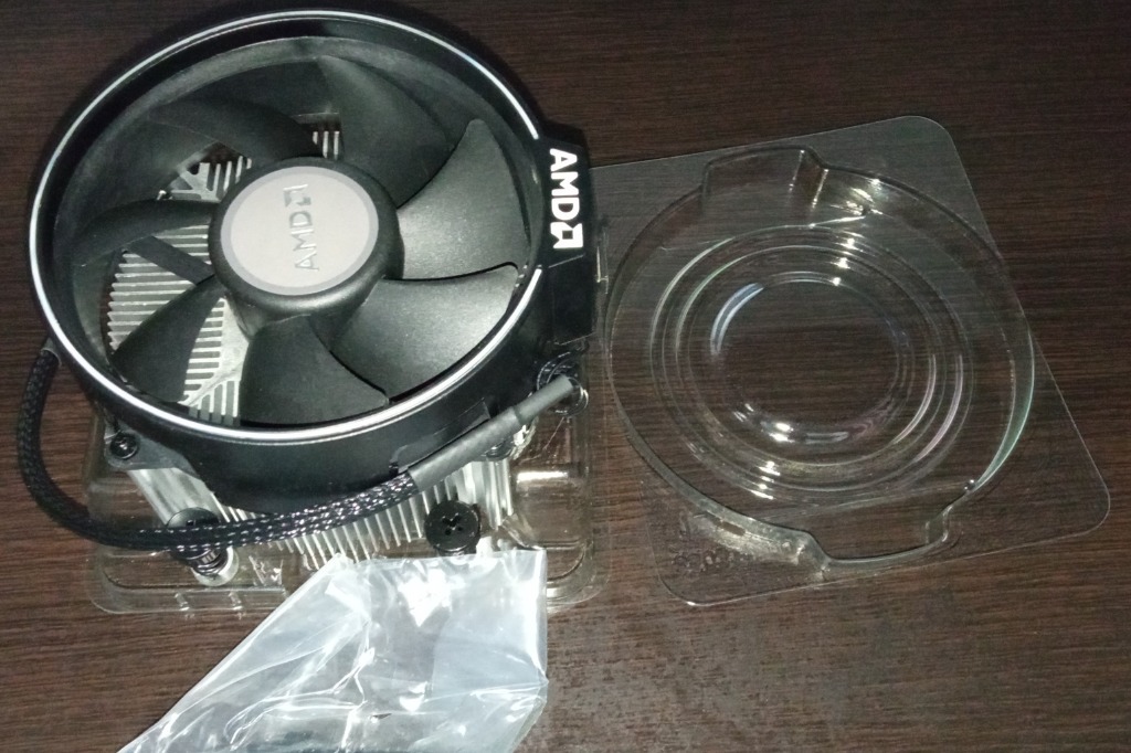 Chłodzenie procesora AMD Ryzen Wraith Spire RGB LED | Jawor | Kup teraz ...