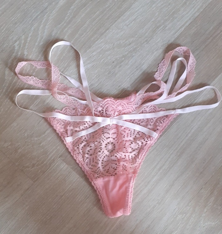 Stringi damskie noszone 2 dni | Bytom | Kup teraz na Allegro Lokalnie