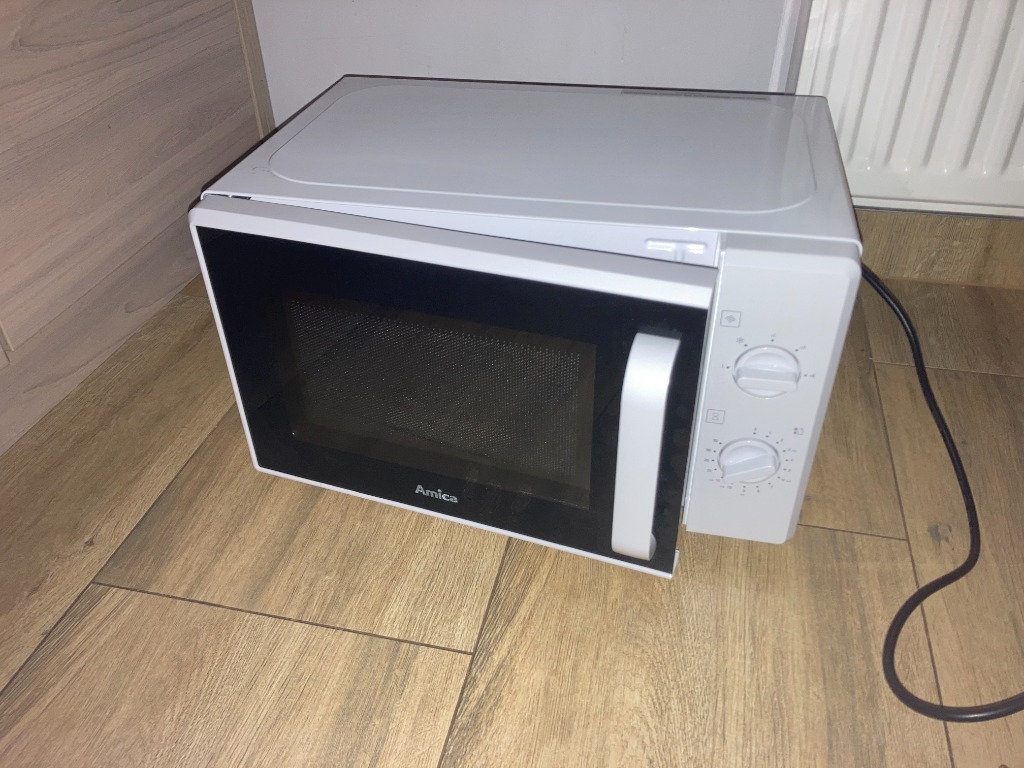 Mikrofala Mikrofalówka AMICA 700W | Kraków | Ogłoszenie na Allegro Lokalnie