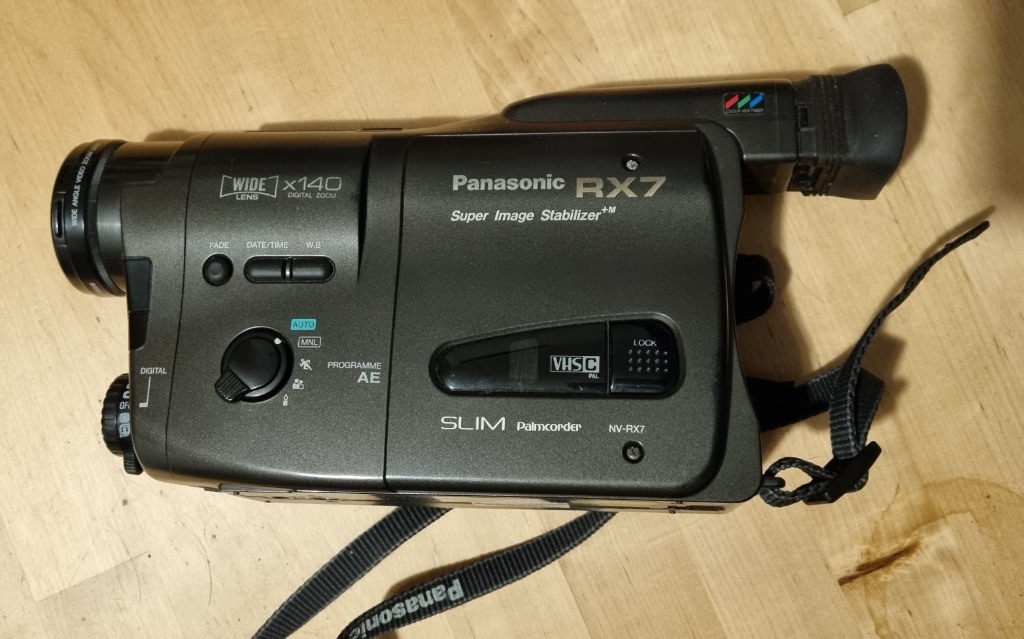Kamera VHSC Panasonic RX7 NV-RX7EE + torba | Warszawa | Licytacja na ...