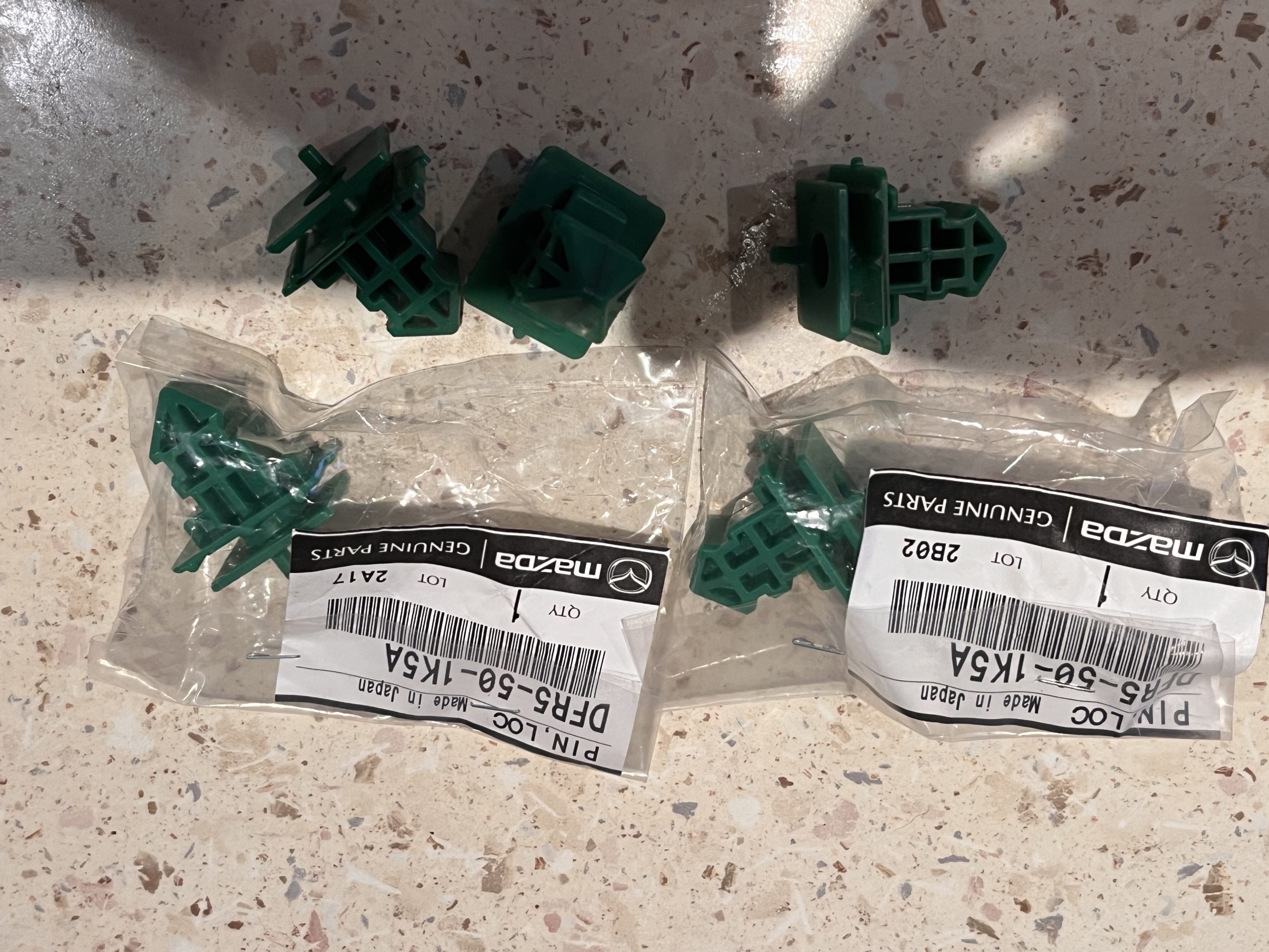 kołki ustalające DFR5-50-1K5A Mazda CX30 | Zielona Góra | Kup teraz na ...