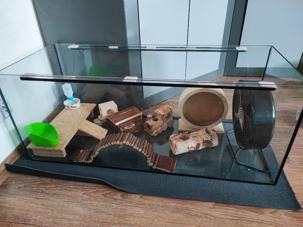 Duża klatka, akwarium, terrarium dla chomika | Chełmża | Ogłoszenie na ...